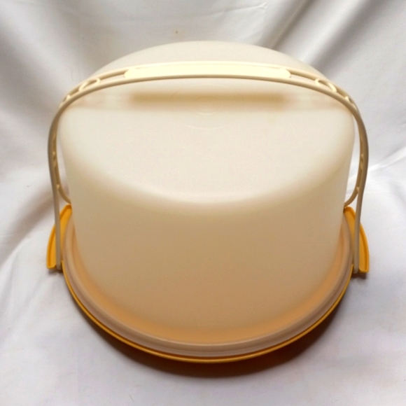 Tupperware | Kitchen | Vintage Tupperware Cake Carrier | Poshmark